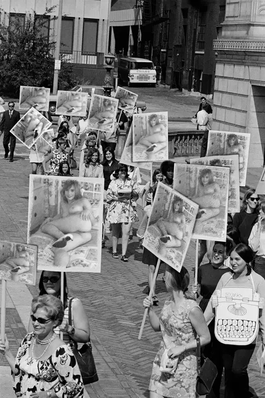 Photo effects. Symbol of women demonstration | 59603357
